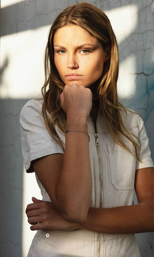 Maddi Kinna - Mirrrs Models