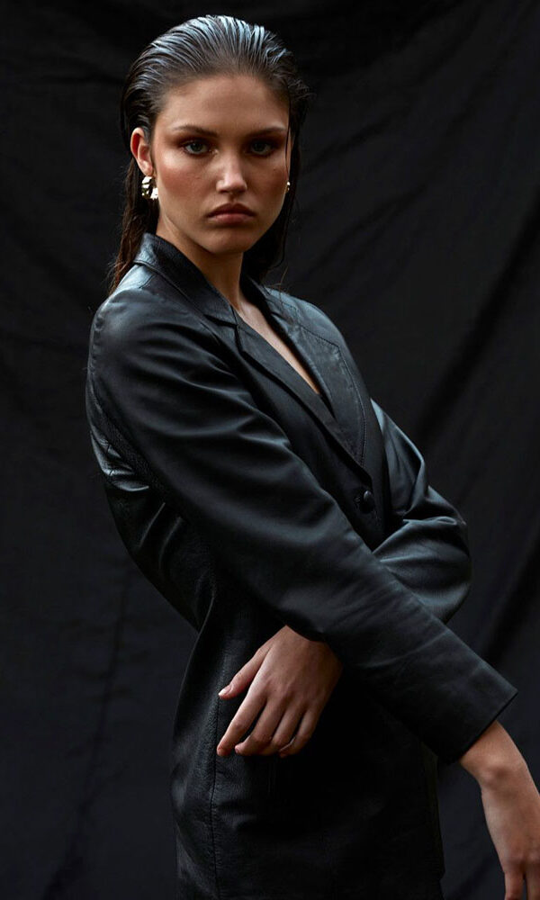 Maddi Kinna - Mirrrs Models